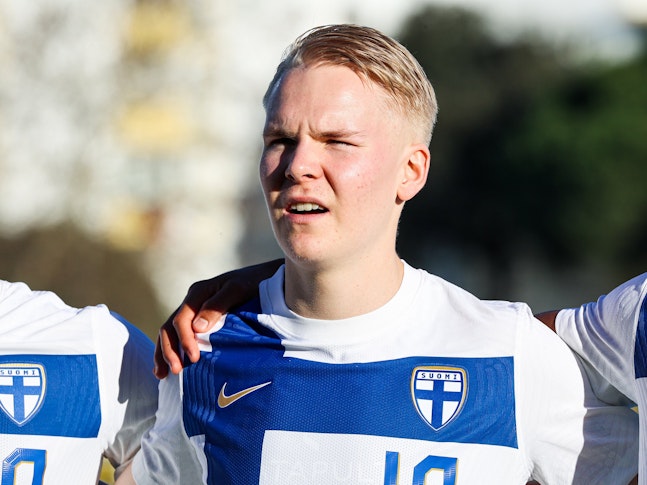 Matti Peltola ja Noah Pallas Huuhkajiin - Palloliitto.fi