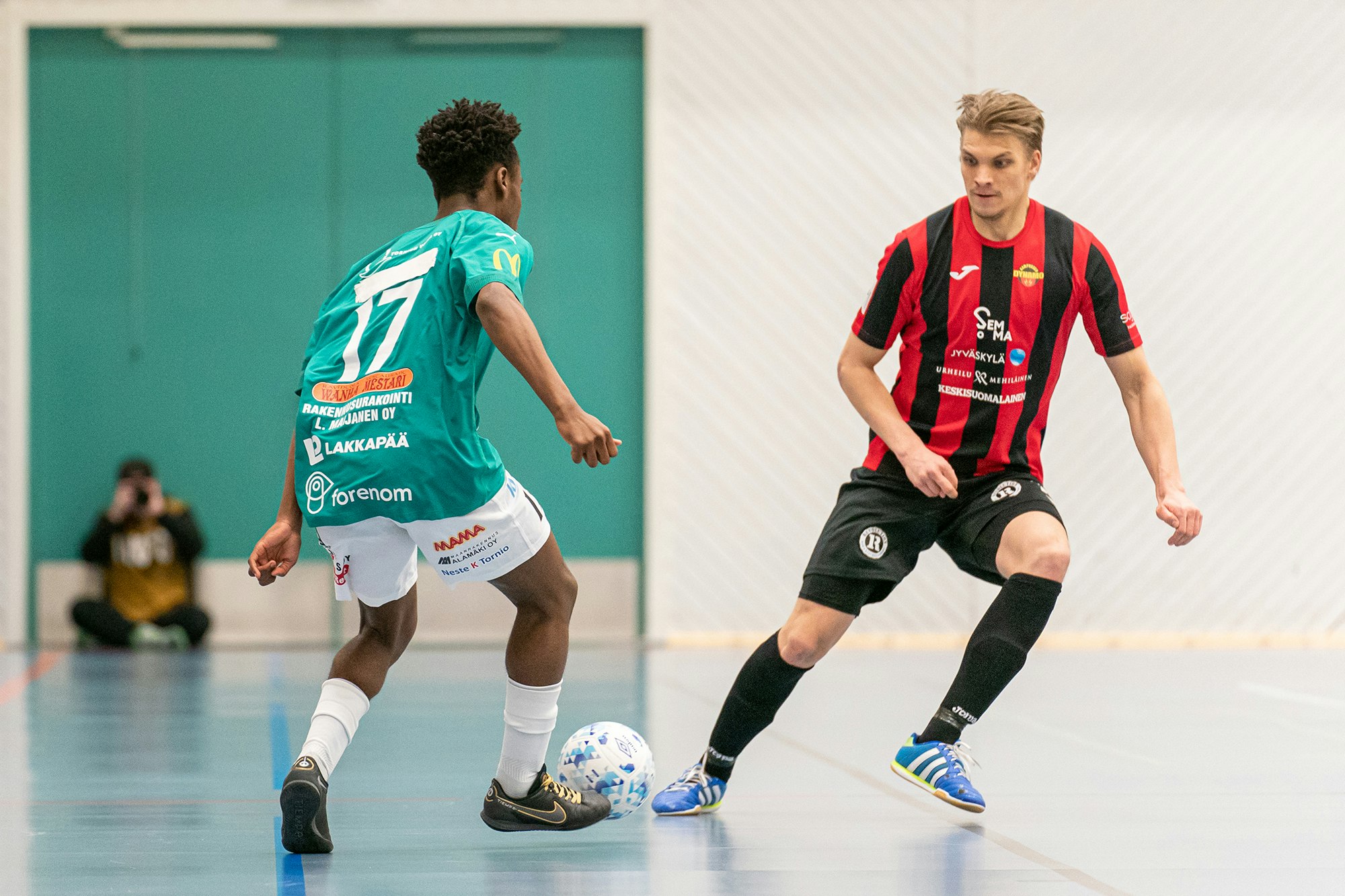 Jere Intala ja Sofi Salonen kuukauden pelaajat