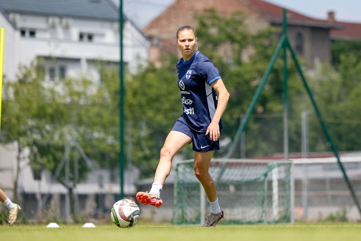 Helmarit hakee voittoa perjantaina - Palloliitto.fi