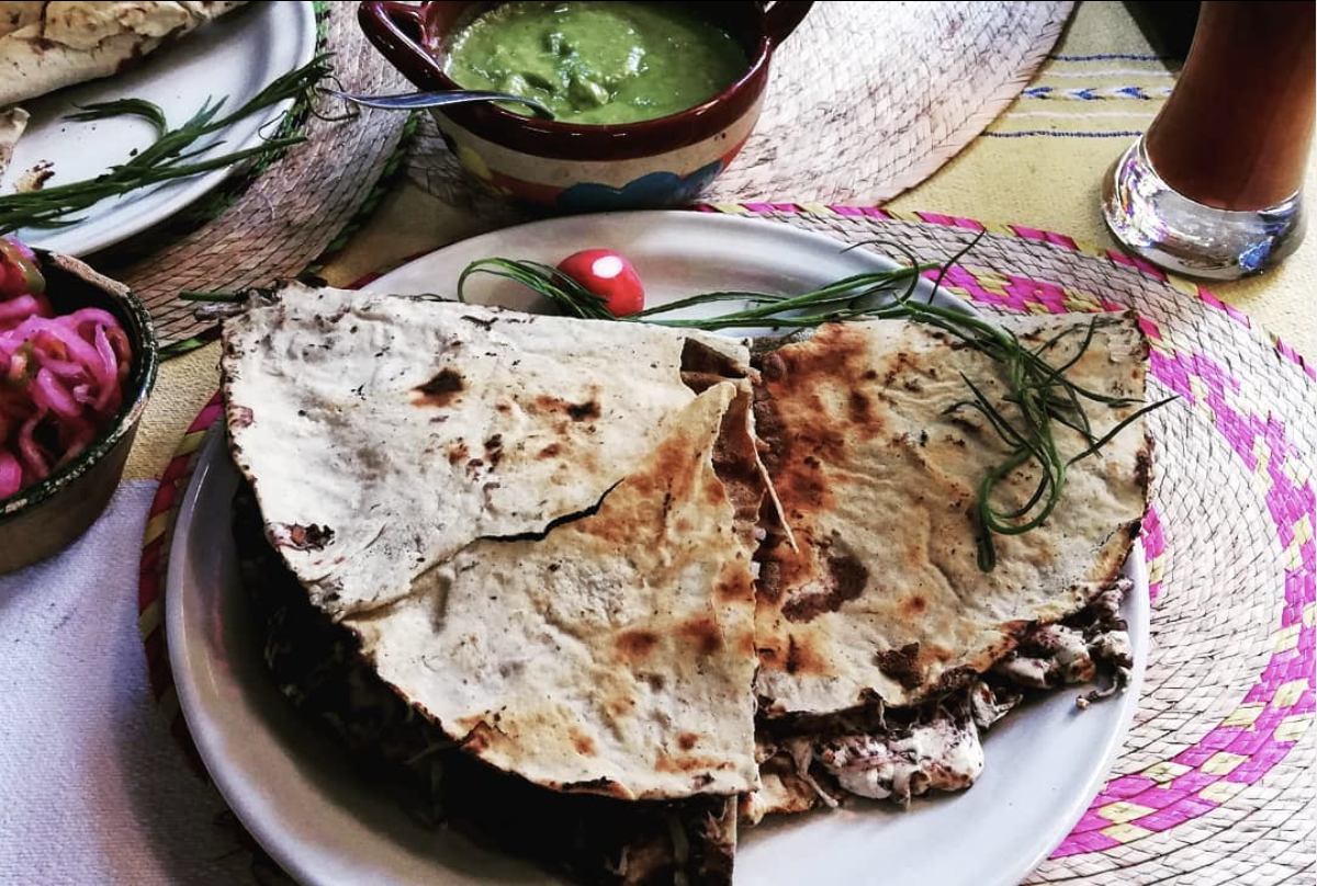 Tlayudas: zo maak je het populaire street food uit Oaxaca in Mexico