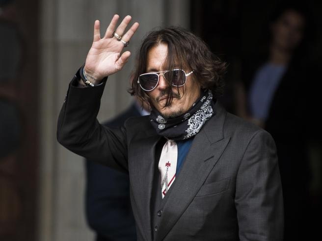 Johnny Depp perd son procès en diffamation Johnny Depp perd son procès en diffamation