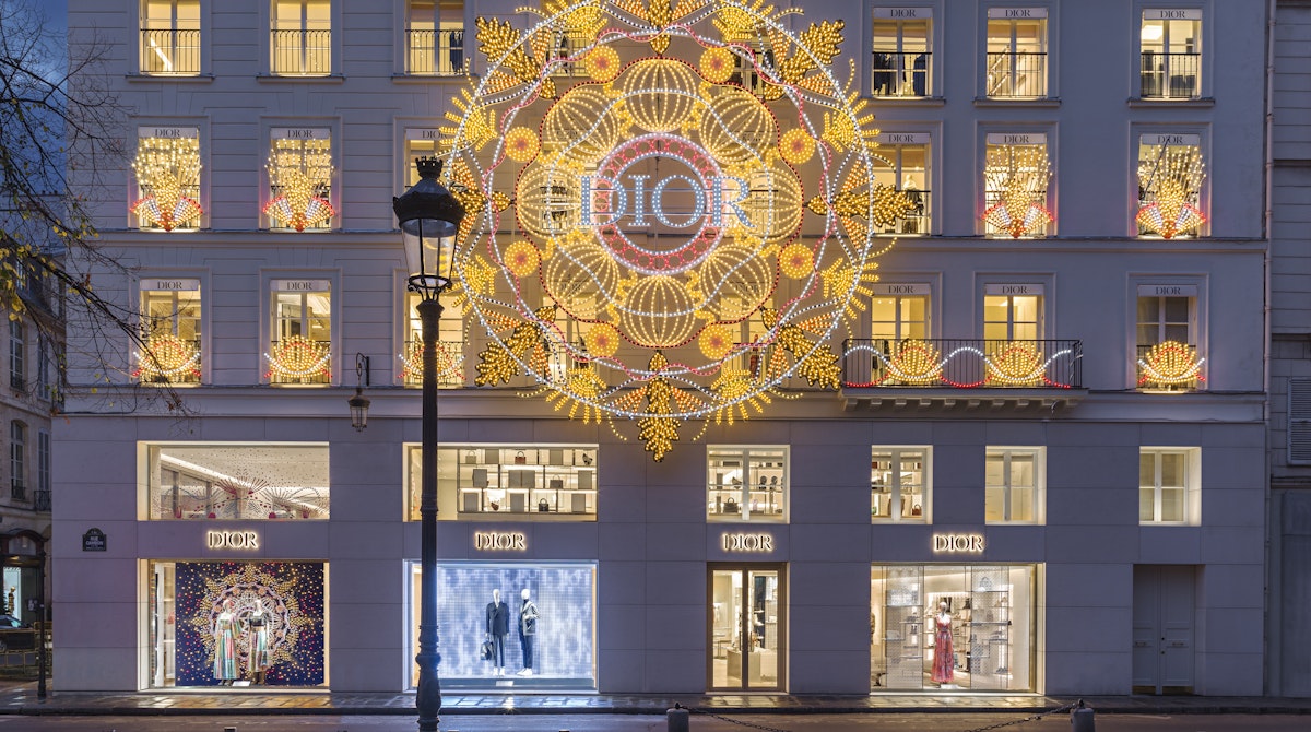 Les 11 plus belles vitrines de Noël Dior dans le monde