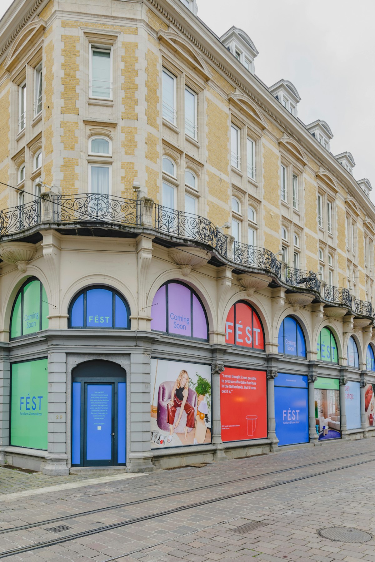 FEST opent hun grootste flagship store in een prachtig iconisch pand in ...