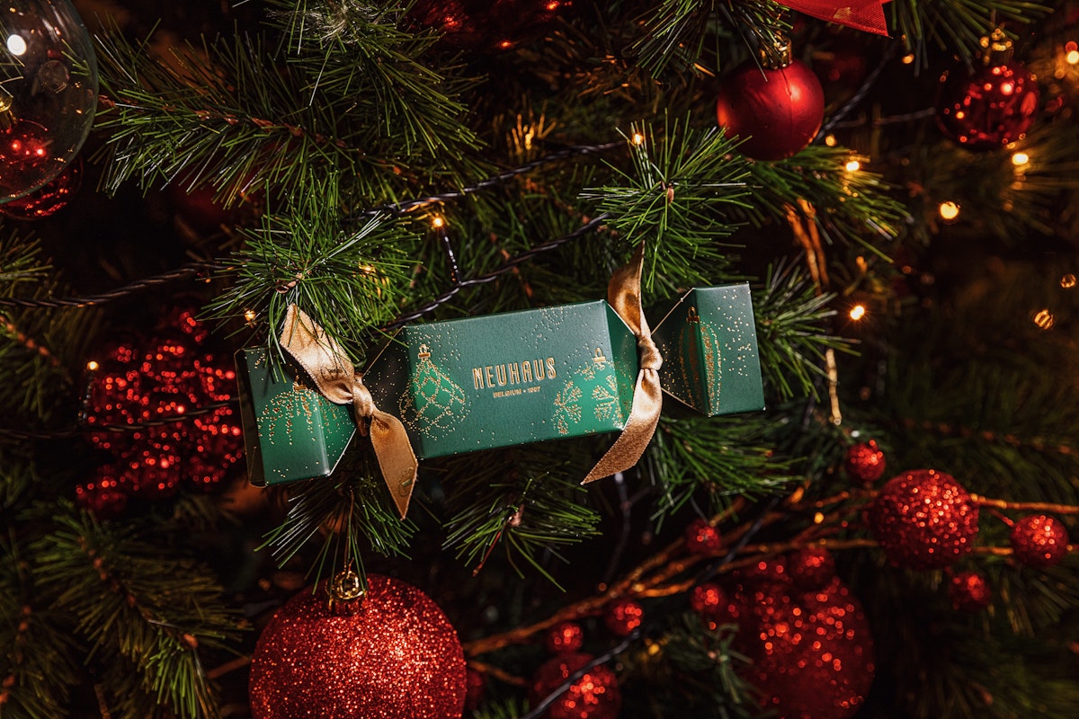 Noël : Neuhaus signe les meilleures boîtes de chocolats à glisser sous ...