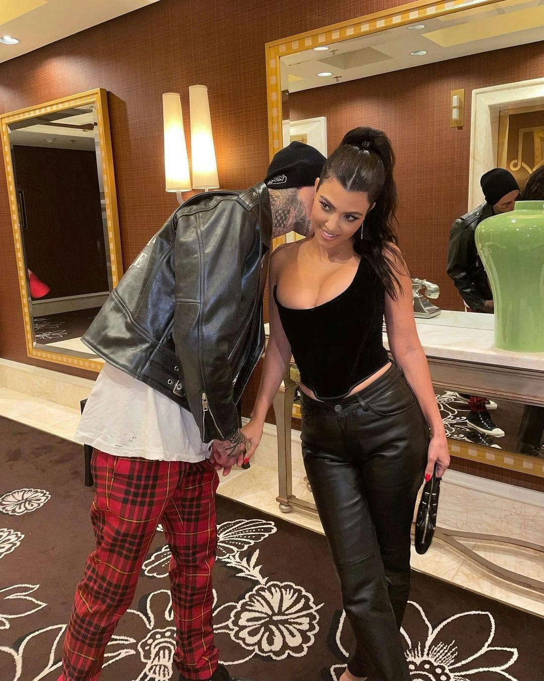 Kourtney Kardashian et Travis Barker : leur relation amoureuse en 23 ... Kourtney Kardashian et Travis Barker : leur relation amoureuse en 23 ...