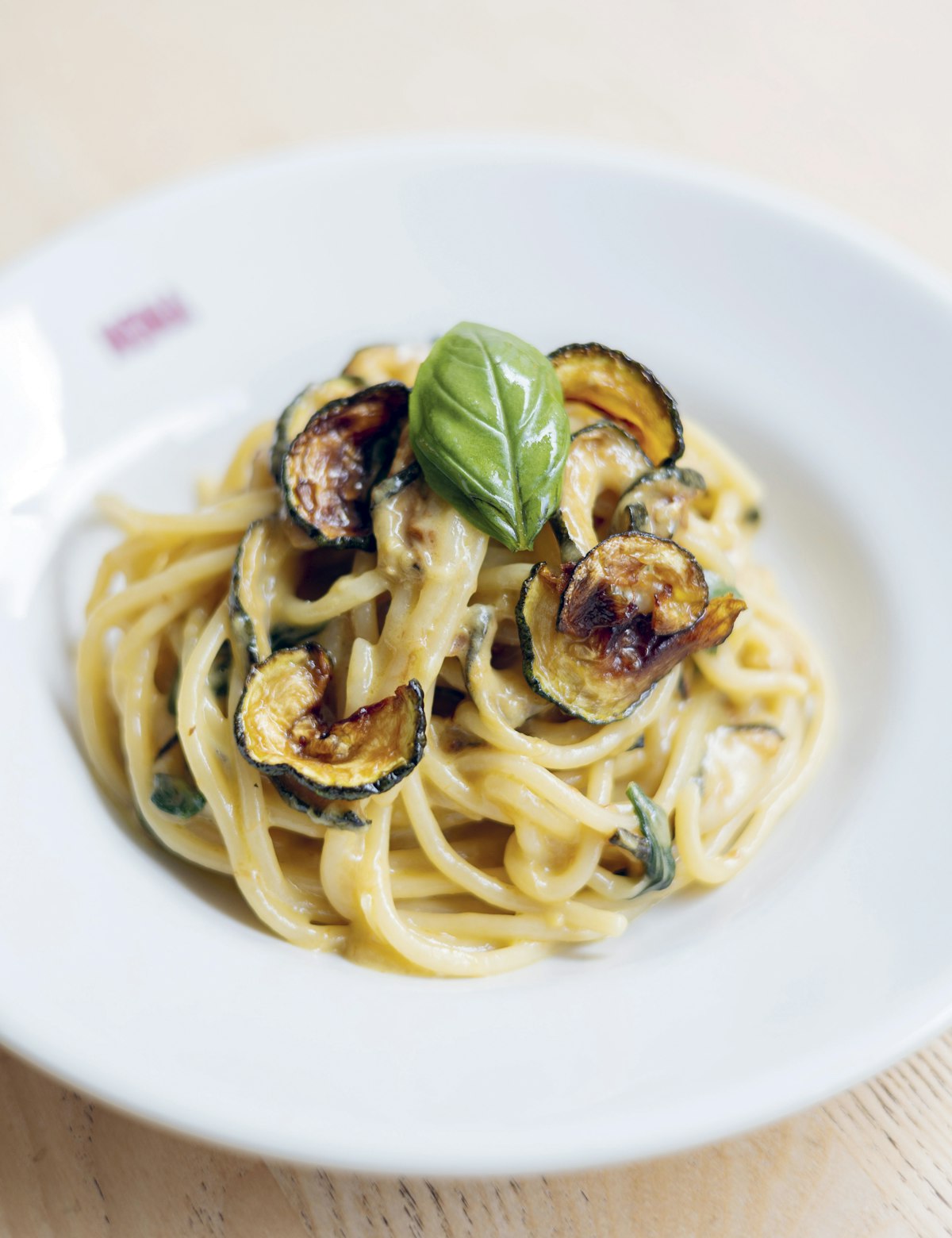 Recette végétarienne : les Spaghettone alla Nerano de Nona Pasta
