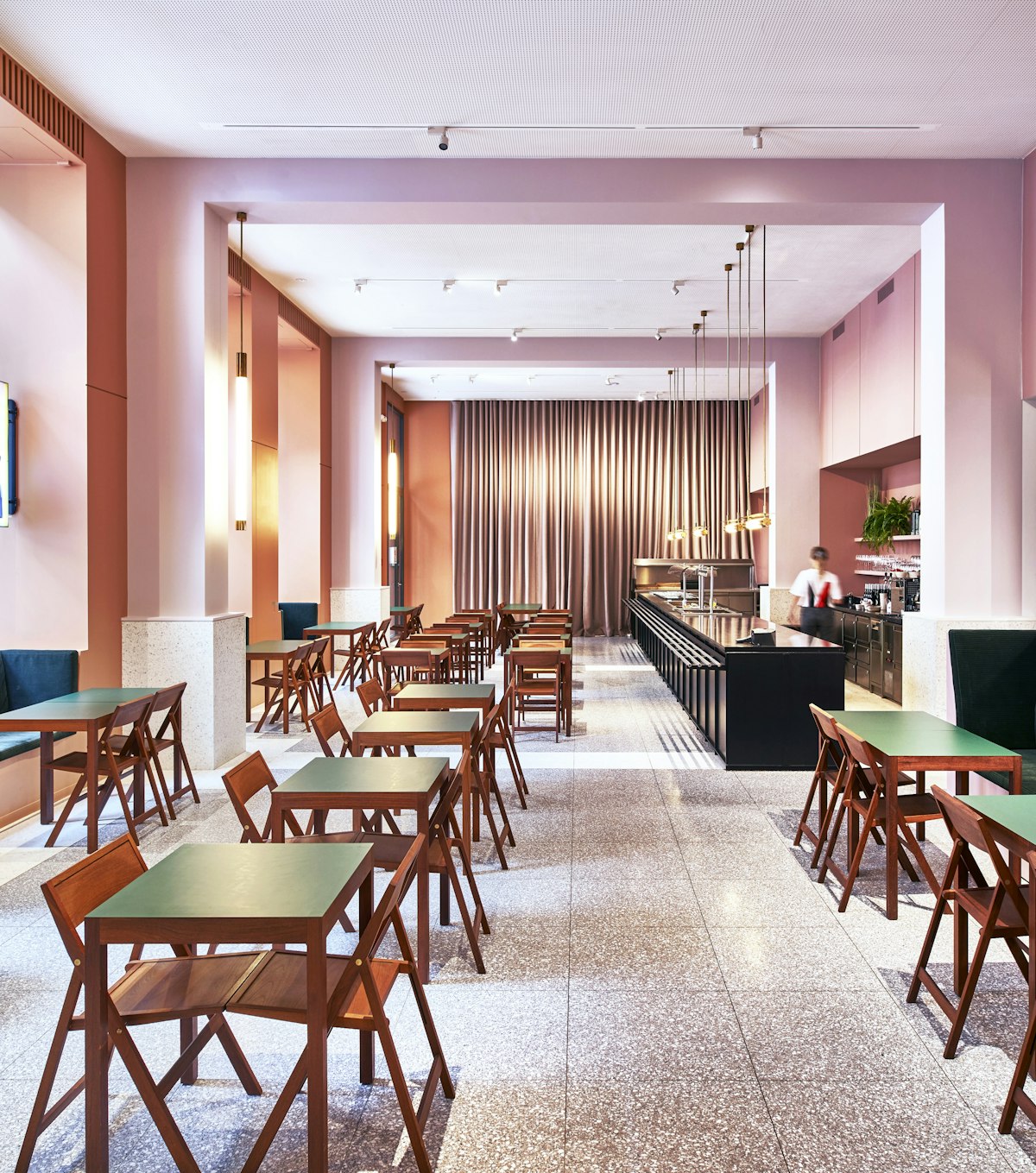 Momu Café Heropent Sneller Dan Je Denkt Met Een Nieuw Concept