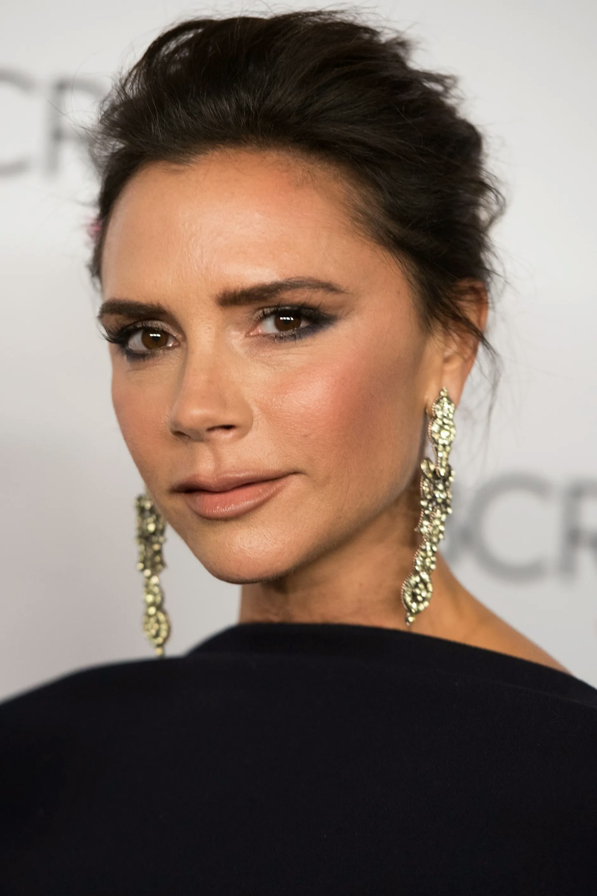 Victoria Beckham révèle les secrets de son contouring parfait