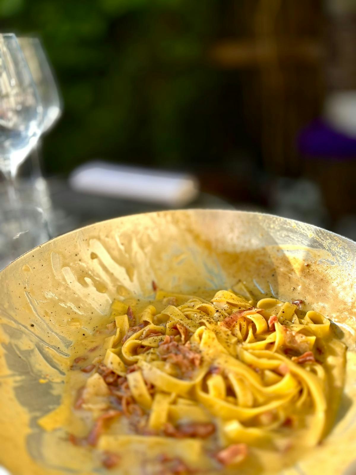 Recept: Fettuccine alla Papalina, de gezegende pasta van chef Filippo ...