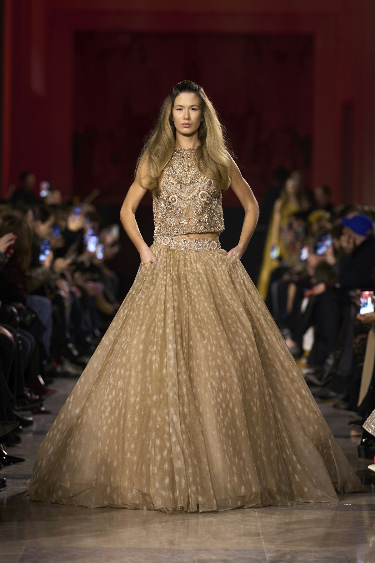Elie Saab Haute Couture printemps-été 2026 : l’éclat d’une nuit d’été ...