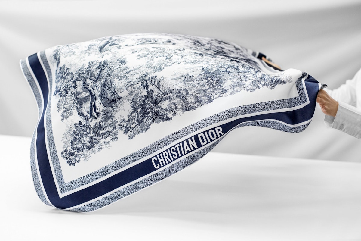 Iconic! The Dior silk scarves for autumn