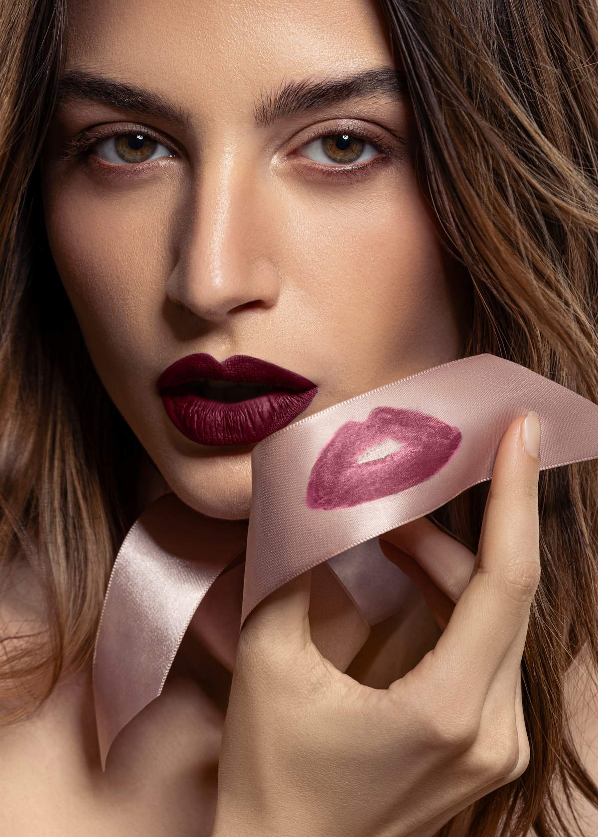 Beauty Editorial: Glamour Beyond Limits