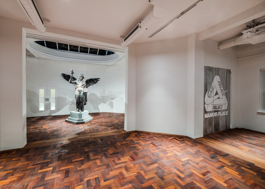 MANOR PLACE | PALACE SKATEBOARDS