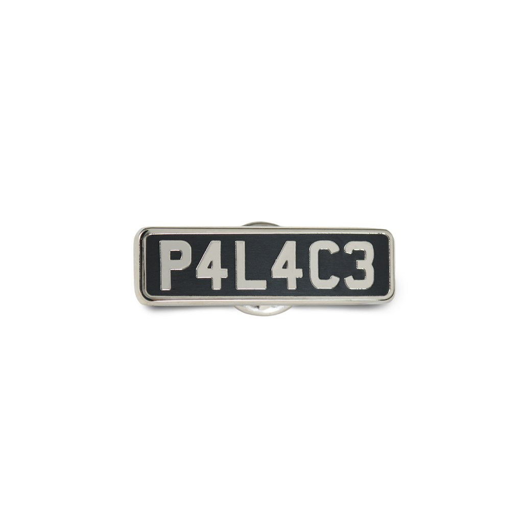 PAL PLATE PIN BADGE | PALACE SKATEBOARDS
