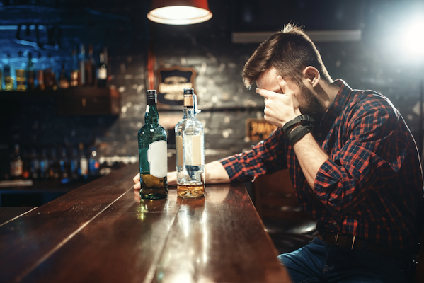 Alcohol Withdrawal Emergency Signs: When to Go to the ER | Klinic