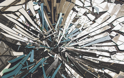 The Broken Mirror - Egrari Plastic Surgery & Non-Invasive Center Blog