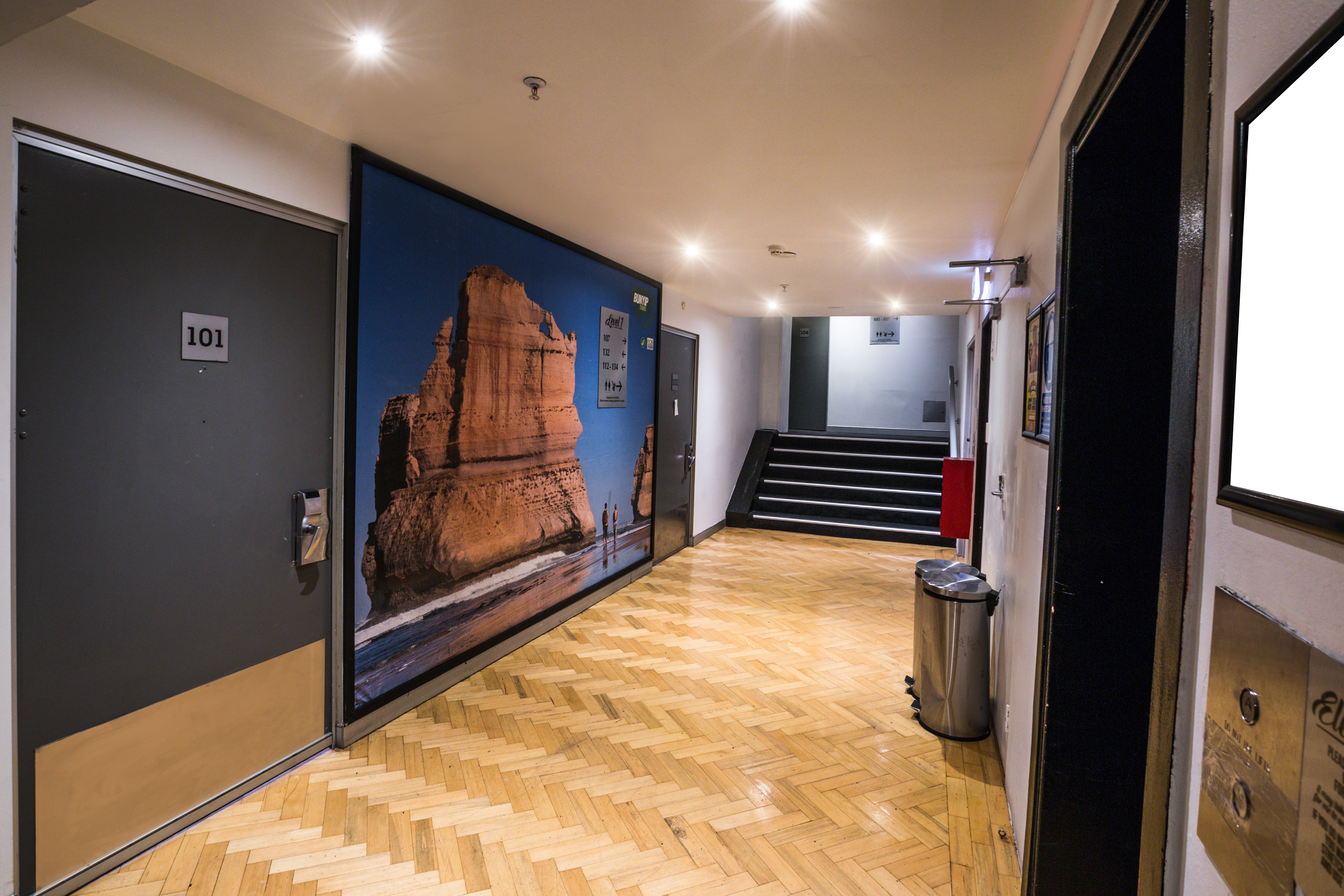 Base Backpackers Sydney Australia - Review, Photos