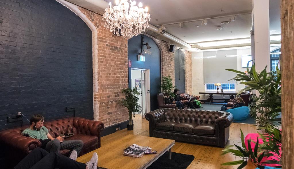 Base Backpackers Sydney Australia - Review, Photos