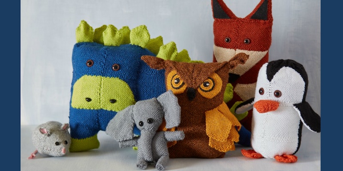 Playing with Pin Looms as a Beginner | Little Looms