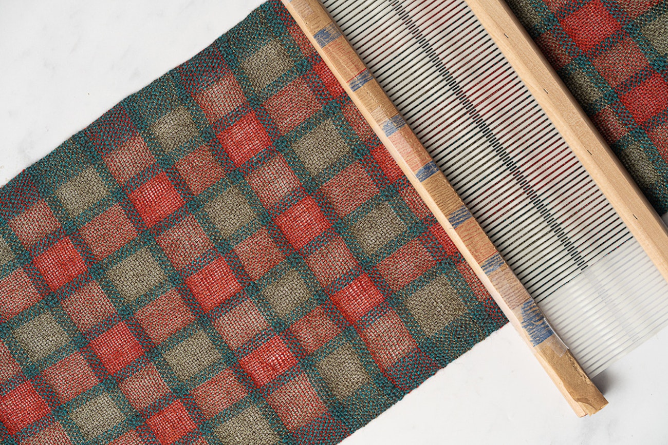 Subscriber Bonus: Divergent Scarf Pattern | Little Looms