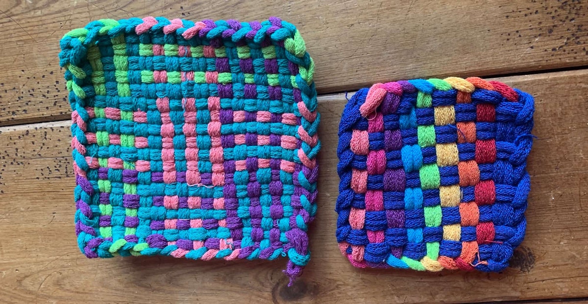 3-Step Mug Rugs on a Potholder Loom | Little Looms