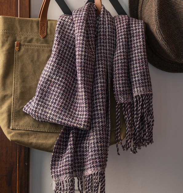 Houndstooth Fantasy Scarf | Little Looms Library
