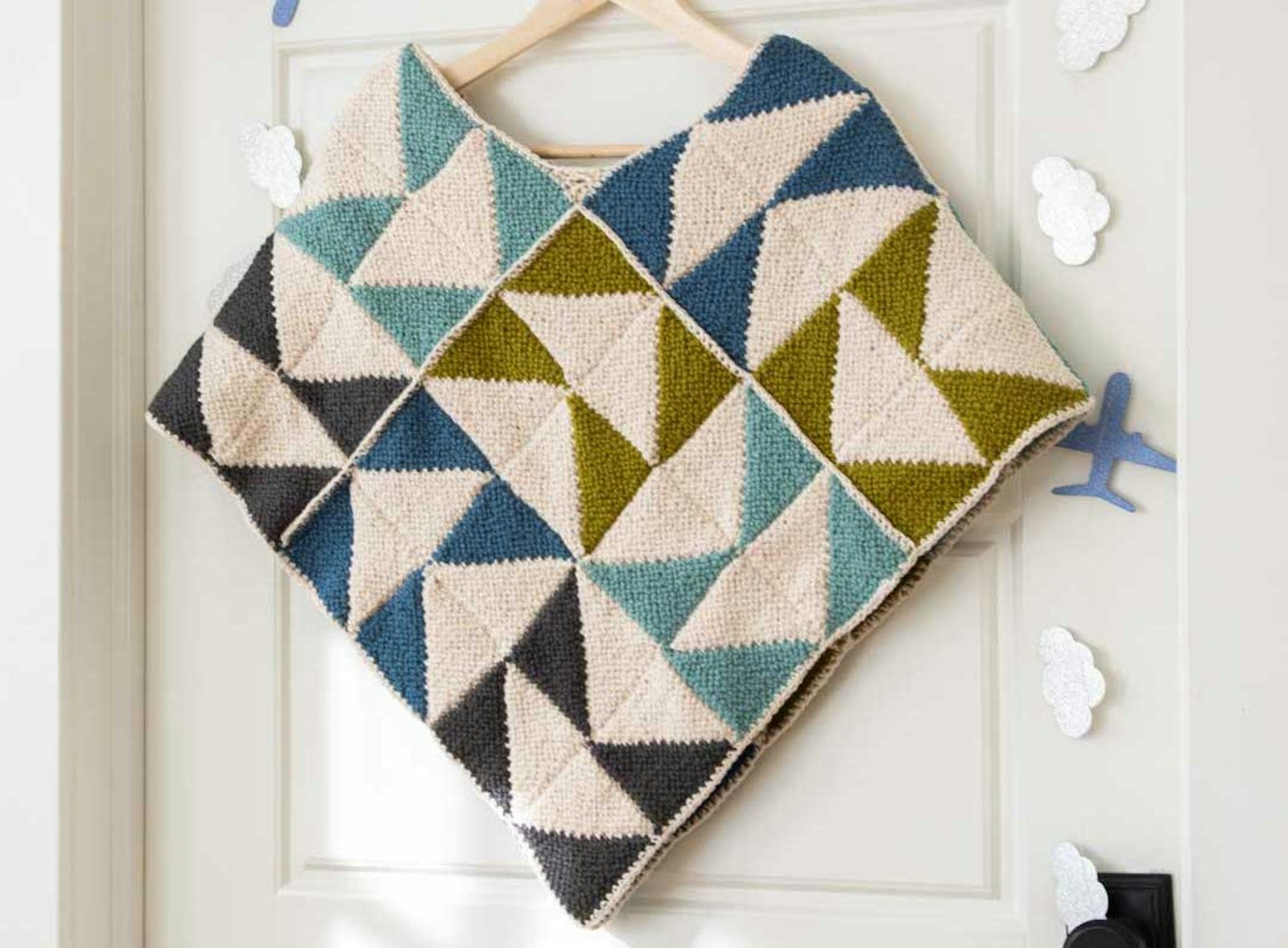 Weave a Pin-Loom Paper Airplanes Poncho | Little Looms