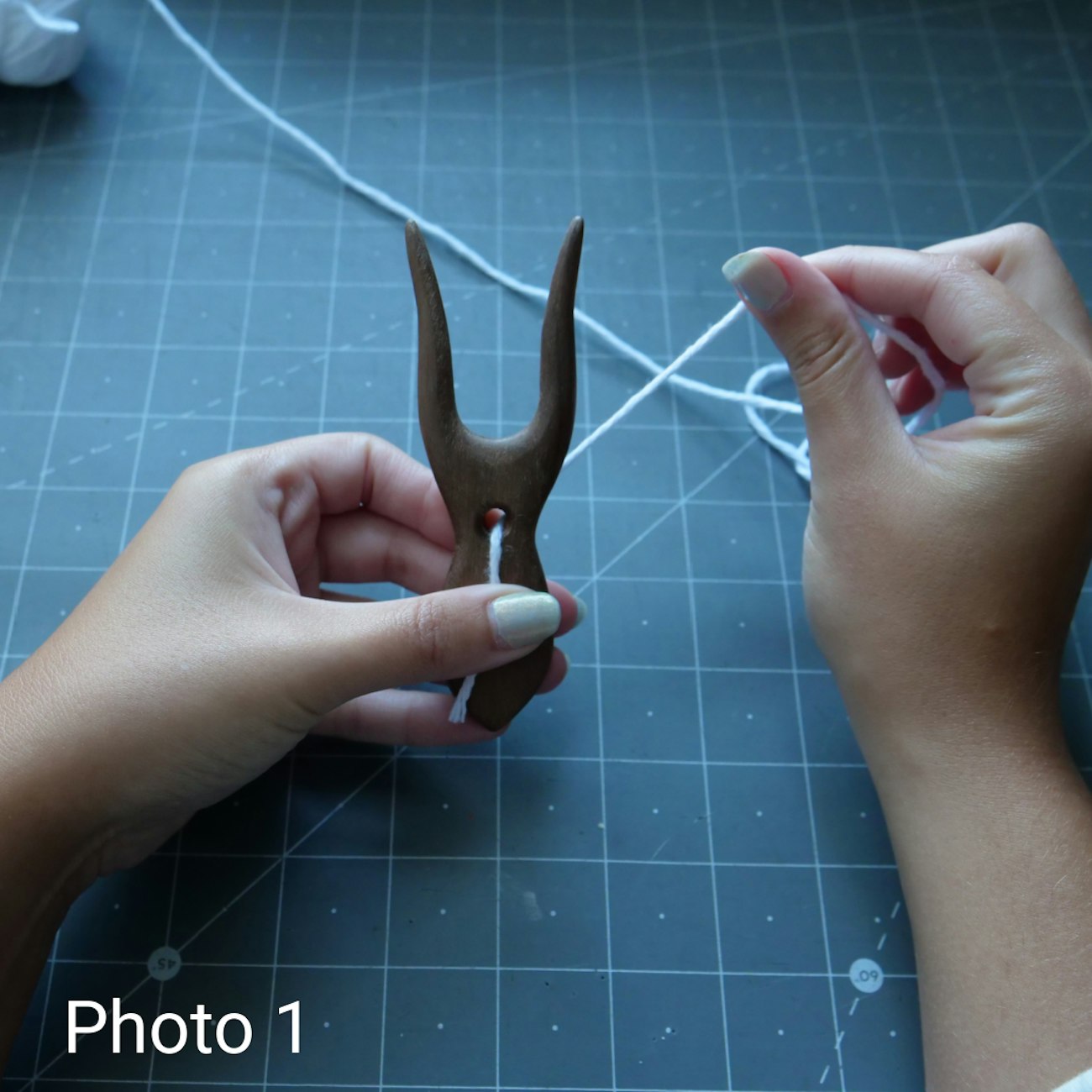 How to Use a Lucet | Little Looms