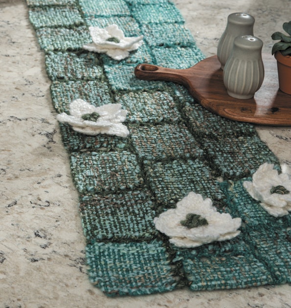 Water Lilies Table Runner | Little Looms Library