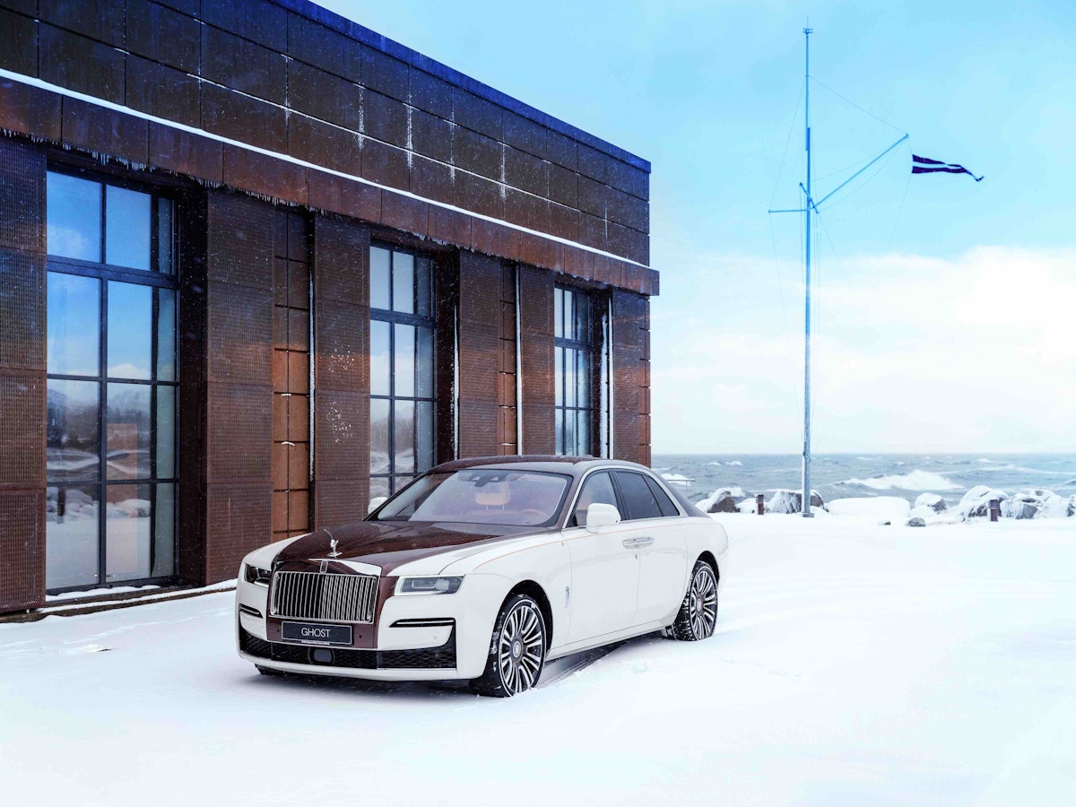 Rolls-Royce Unveils Ghost 'AMBER Roads' - Inspired By 'The Gold Of The ...