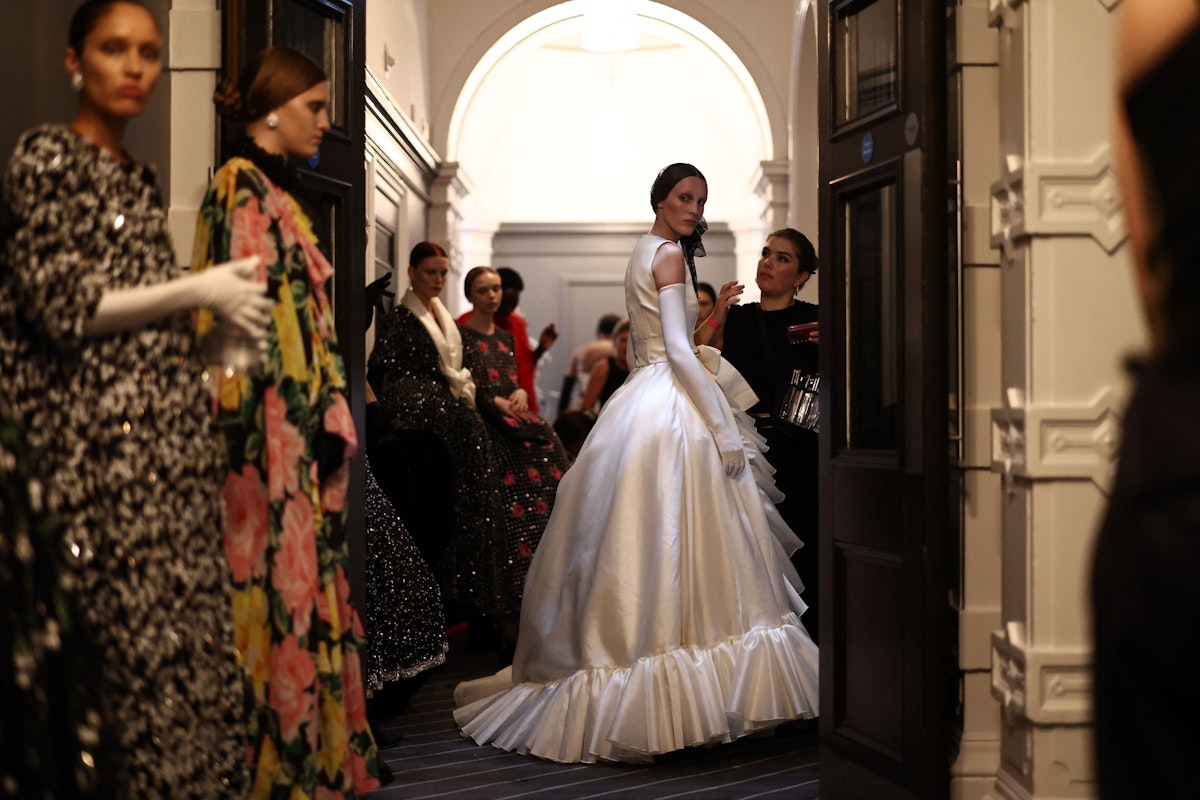 Royalcore trend: the combination of regal elegance and contemporary style