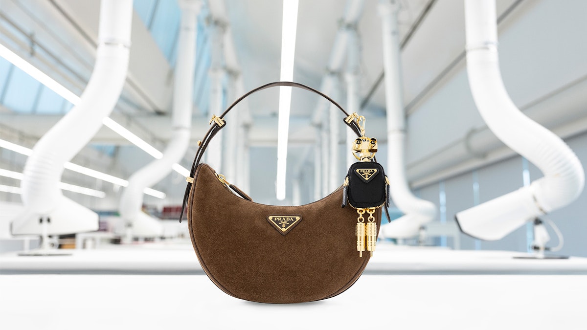 The Arqué Bag, the Prada bag destined to be the new accessory loved by ...