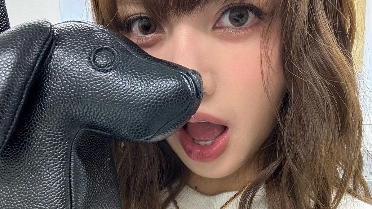 Lisa (Blackpink) - the new icon of preppy style