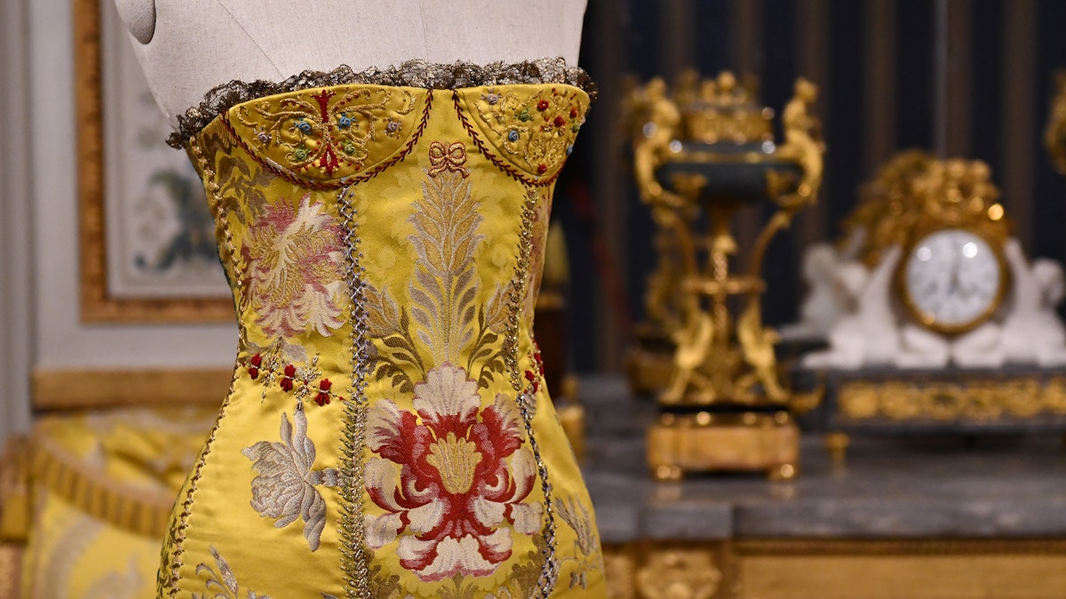 Versace at the Louvre: when classical art meets contemporary fashion