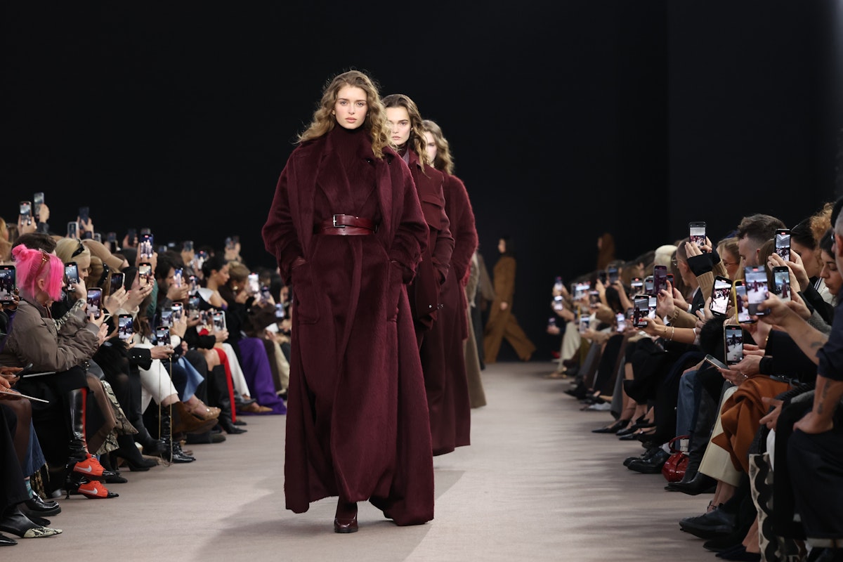Max Mara A/W 25: an elegant collection between literature, tradition ...