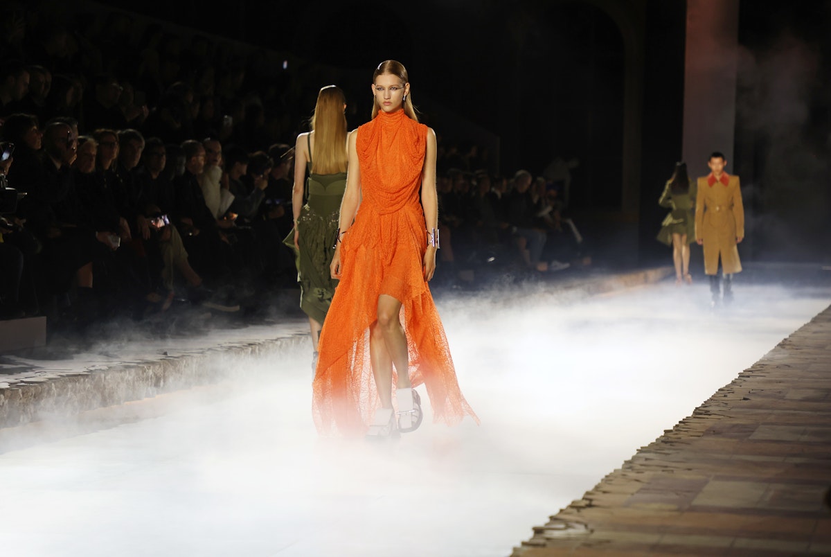 Spring Summer 2025 Trends: It's Orange Time (And Stop Hating It Right Now)