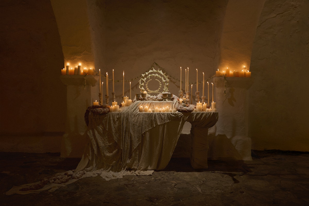 Roca Flor: Christmas in Contrast on Ibiza