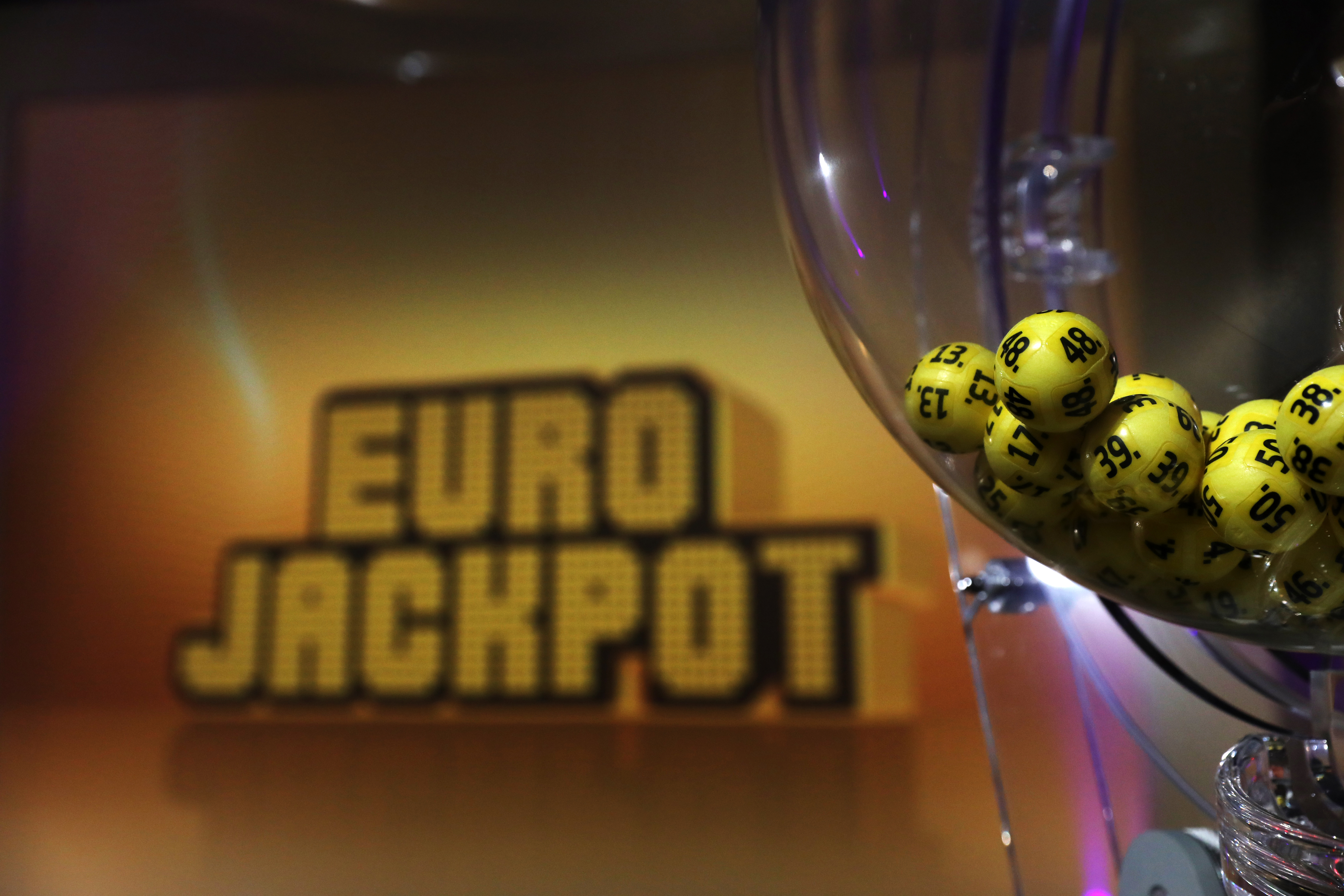 Eurojackpot - Trekning hver tirsdag og fredag | Norsk Tipping