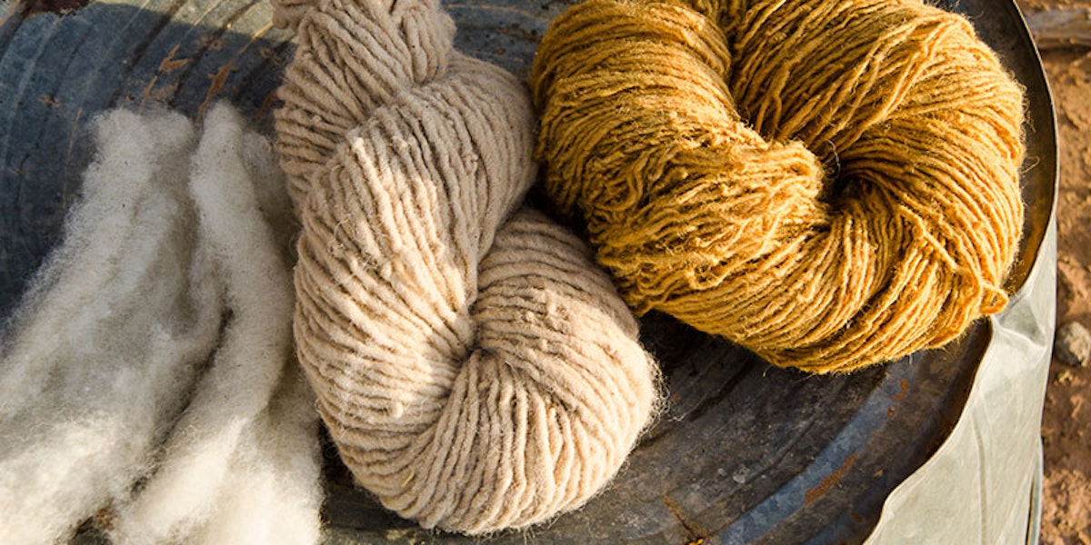 Traditional Spinning on a Navajo Spindle | Spin Off