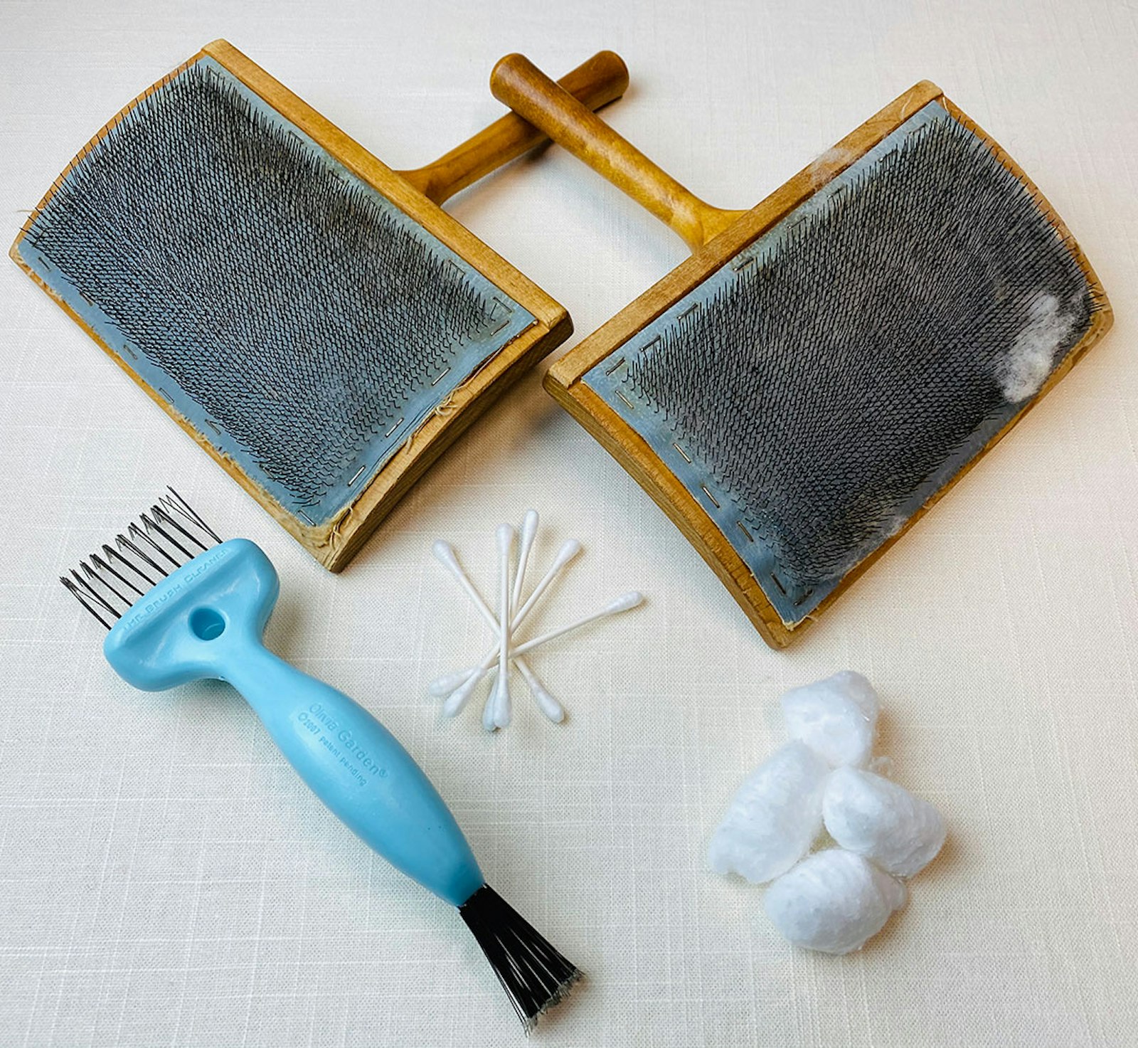 Cleaner Carding: How to Keep Your Handcards Spick-and-Span | Spin Off