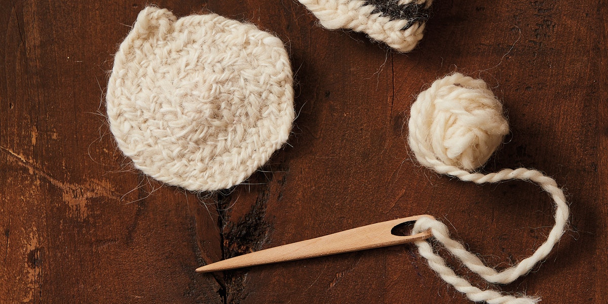 Nålbinding: A Short History of an Ancient Craft | Spin Off