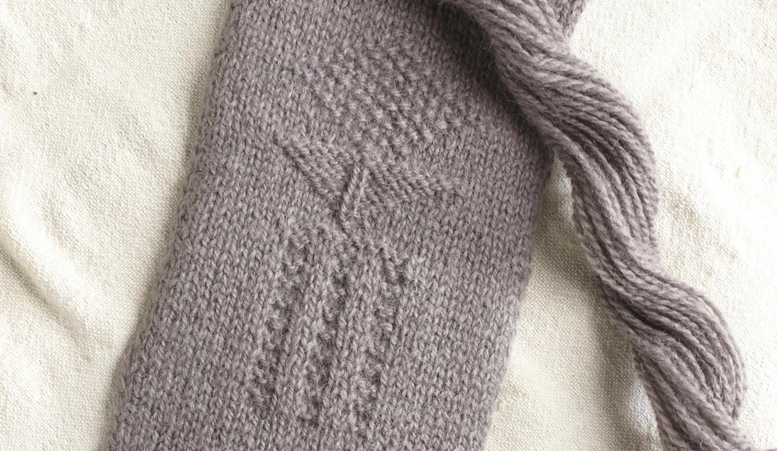 Re-Creating the Seventeenth-Century Gunnister Stockings | PieceWork