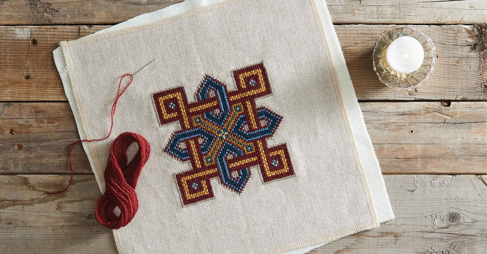 An Icelandic Endless Knot Design to Stitch | PieceWork