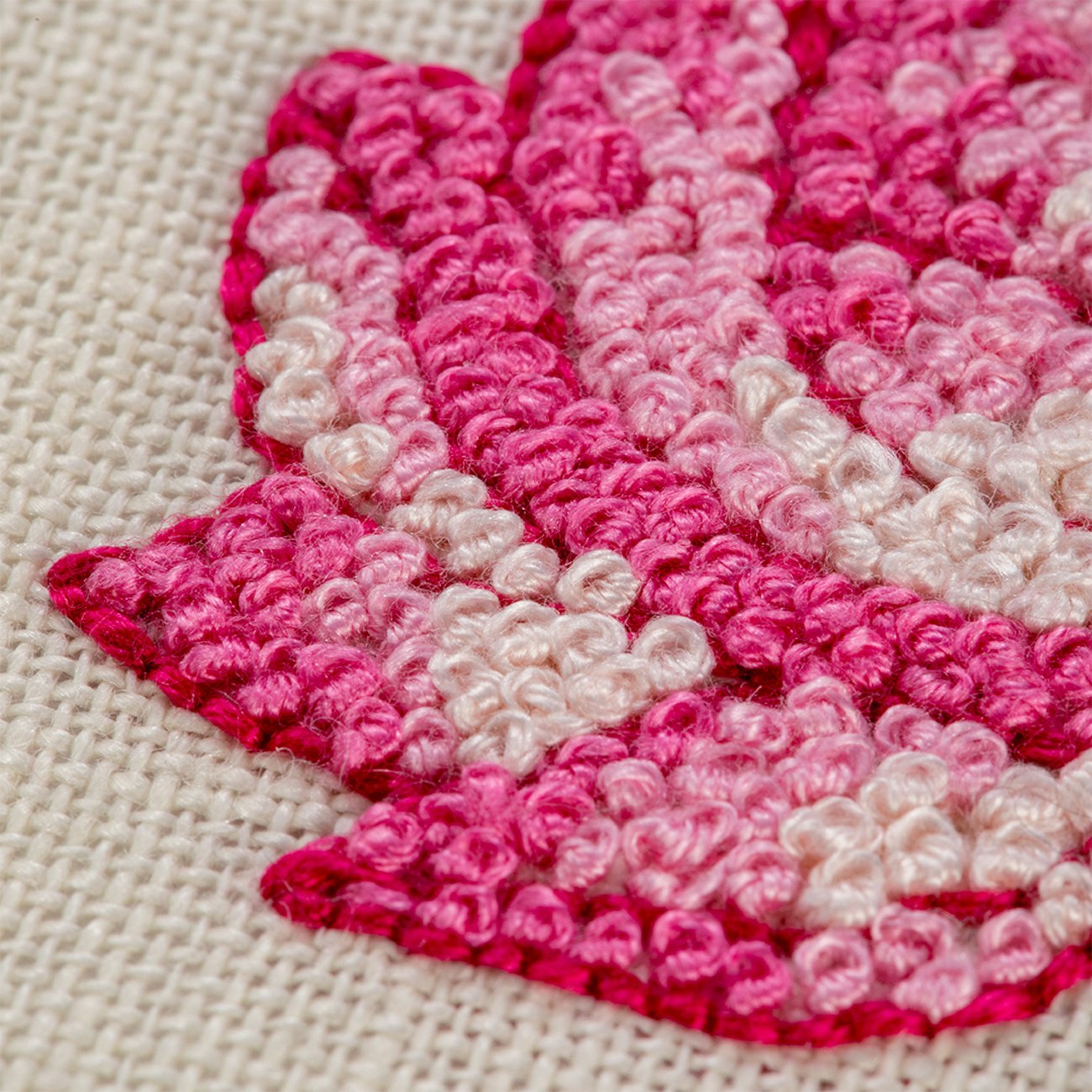 A Stitch in Time: Pekinese and Chinese Knot Stitches | PieceWork