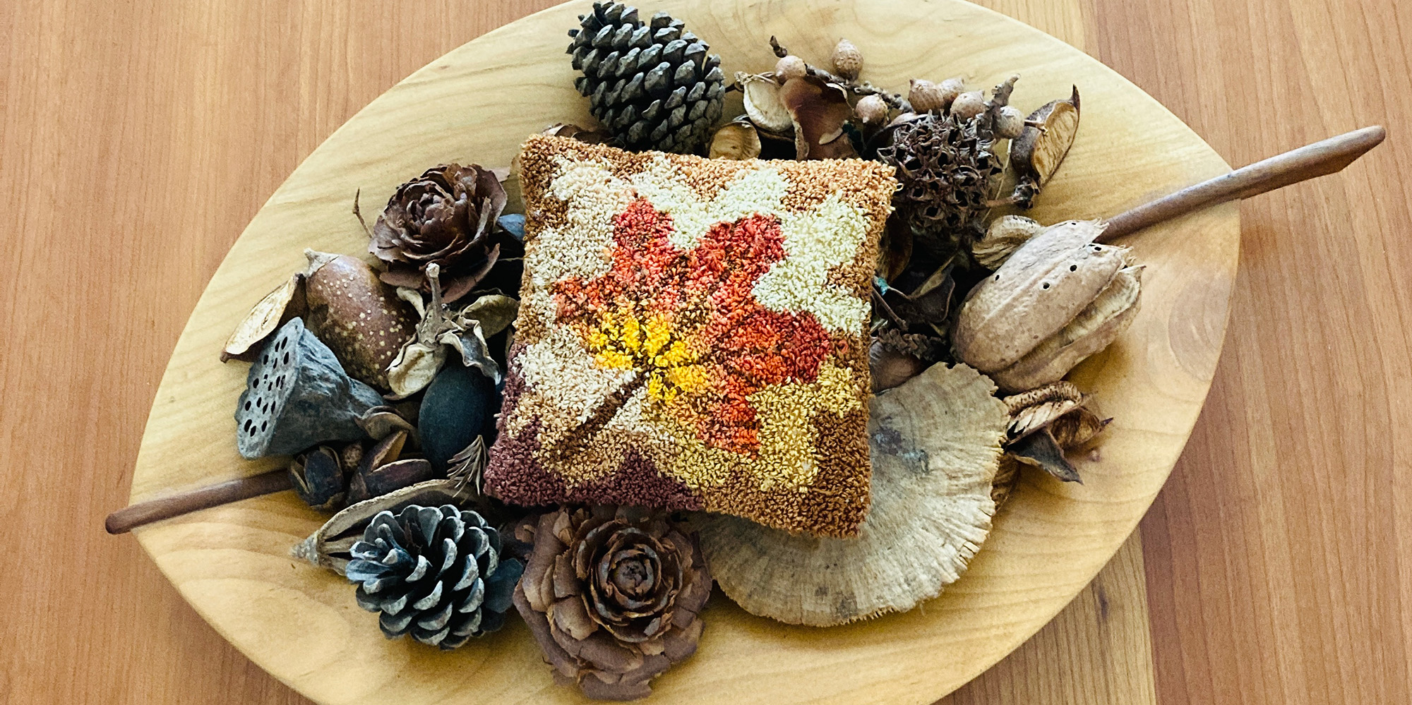 How to Make a Beautiful Fall Maple Leaf Sachet in Punch Needle | PieceWork