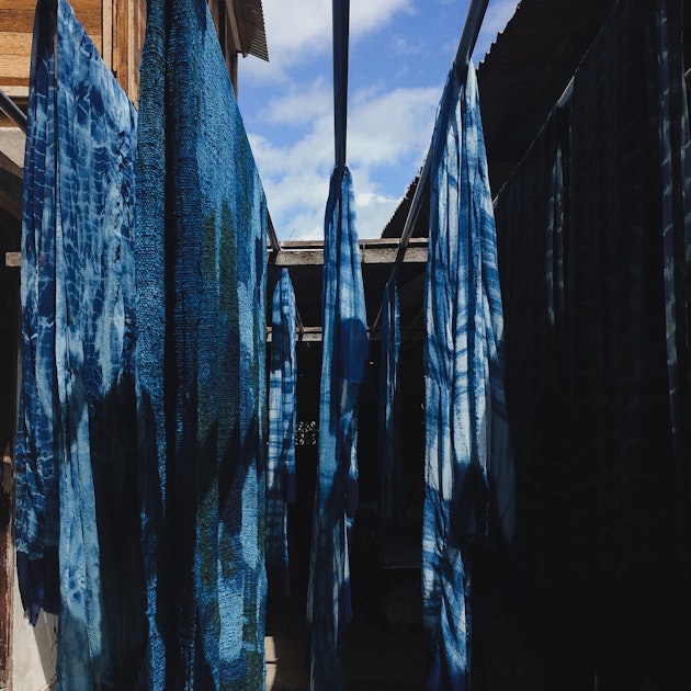 What Is Indigo and Why Is It in the Color Wheel? | Handwoven