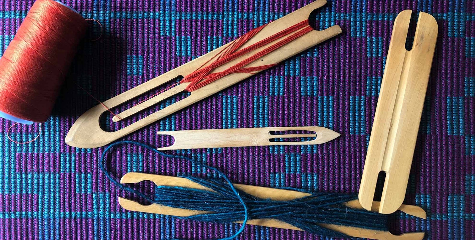 Choosing and Using Shuttles: Stick Shuttles, Flat Shuttles, and Rag ...