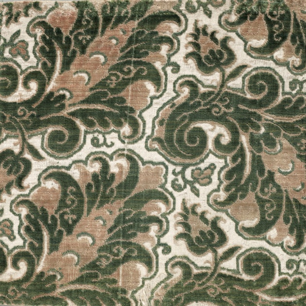 A Weaver's History of Velvet | Handwoven