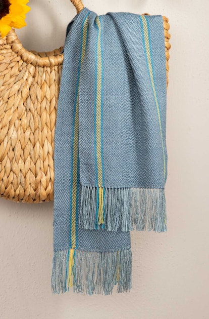 Share Your Colors Scarf | Pattern PDF | Handwoven Library