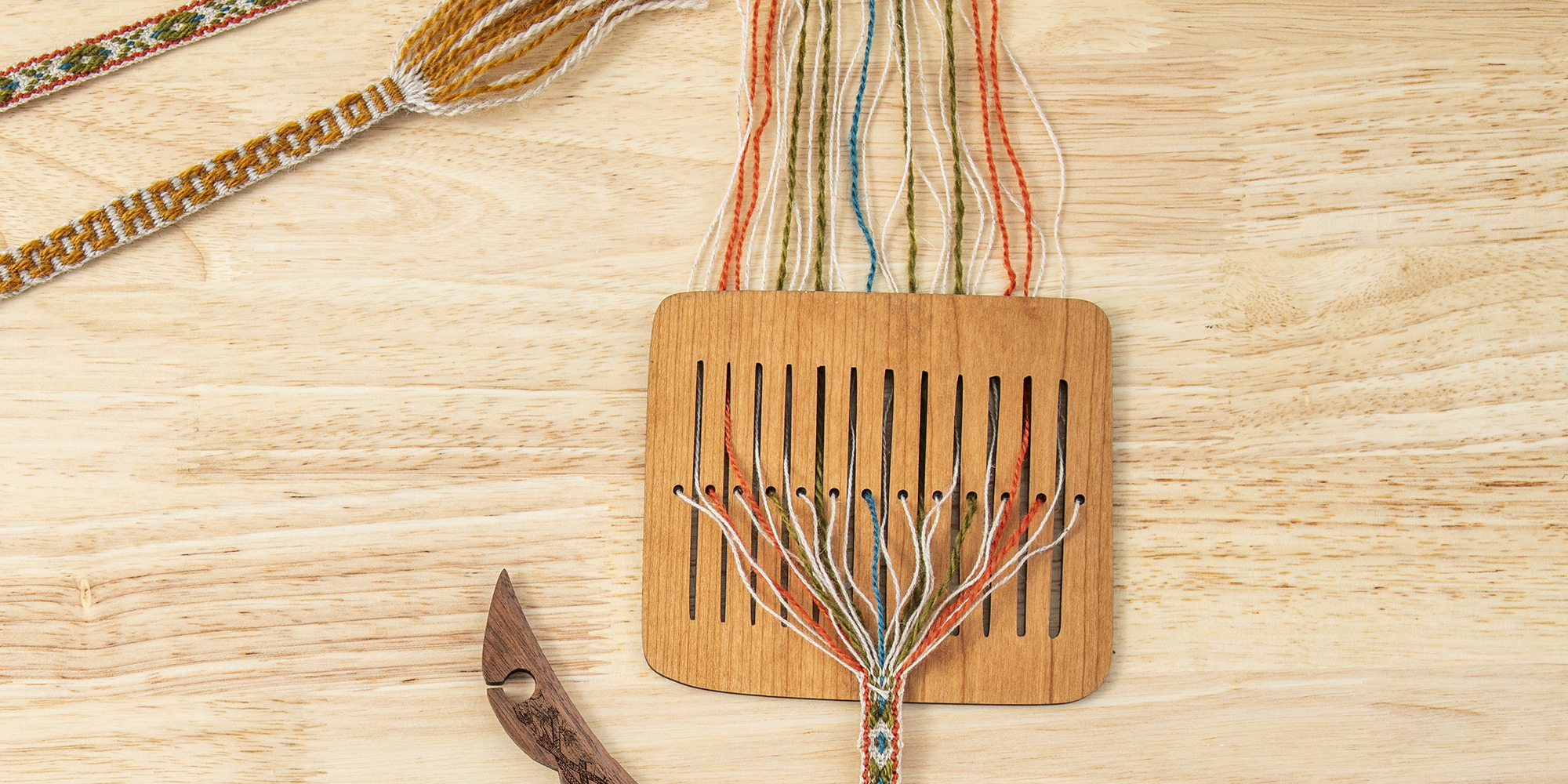 How to Weave Bands When You’re On the Go | Handwoven